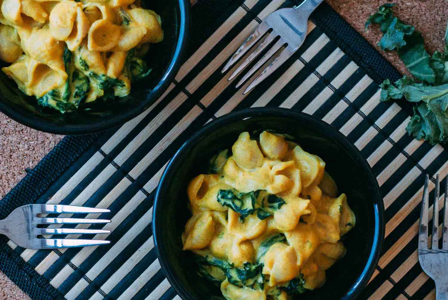 Oil-Free Vegan Kale Mac & Cheese Recipe | VEEG