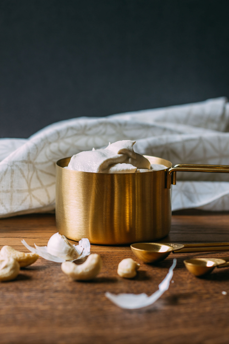 Raw Oil-Free Cashew Mayonnaise Recipe | VEEG